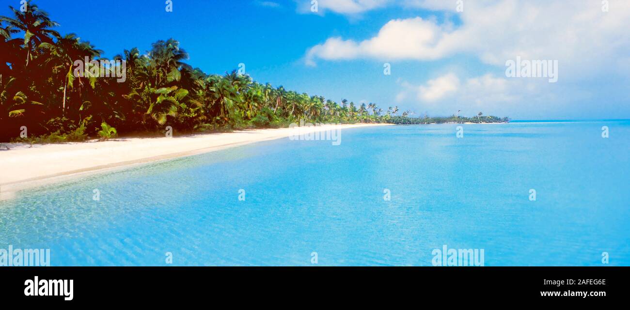 Aitutaki Lagoon, Cook Island in the south Pacific Ocean Stock Photo - Alamy