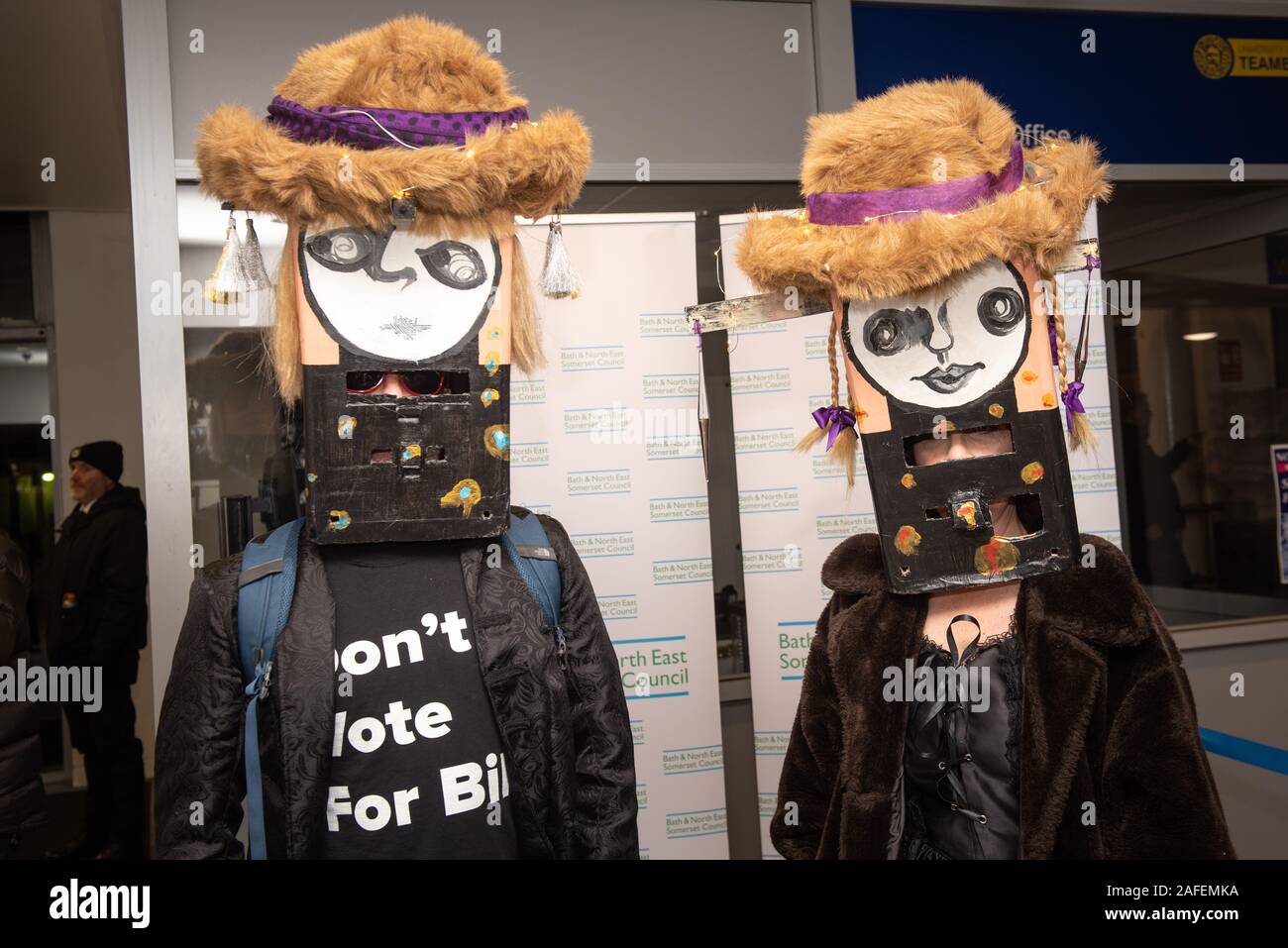 English blockhead hi-res stock photography and images - Alamy