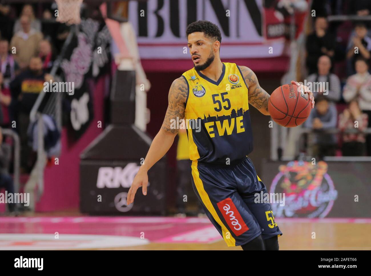 Bbl 12 hi-res stock photography and images - Alamy