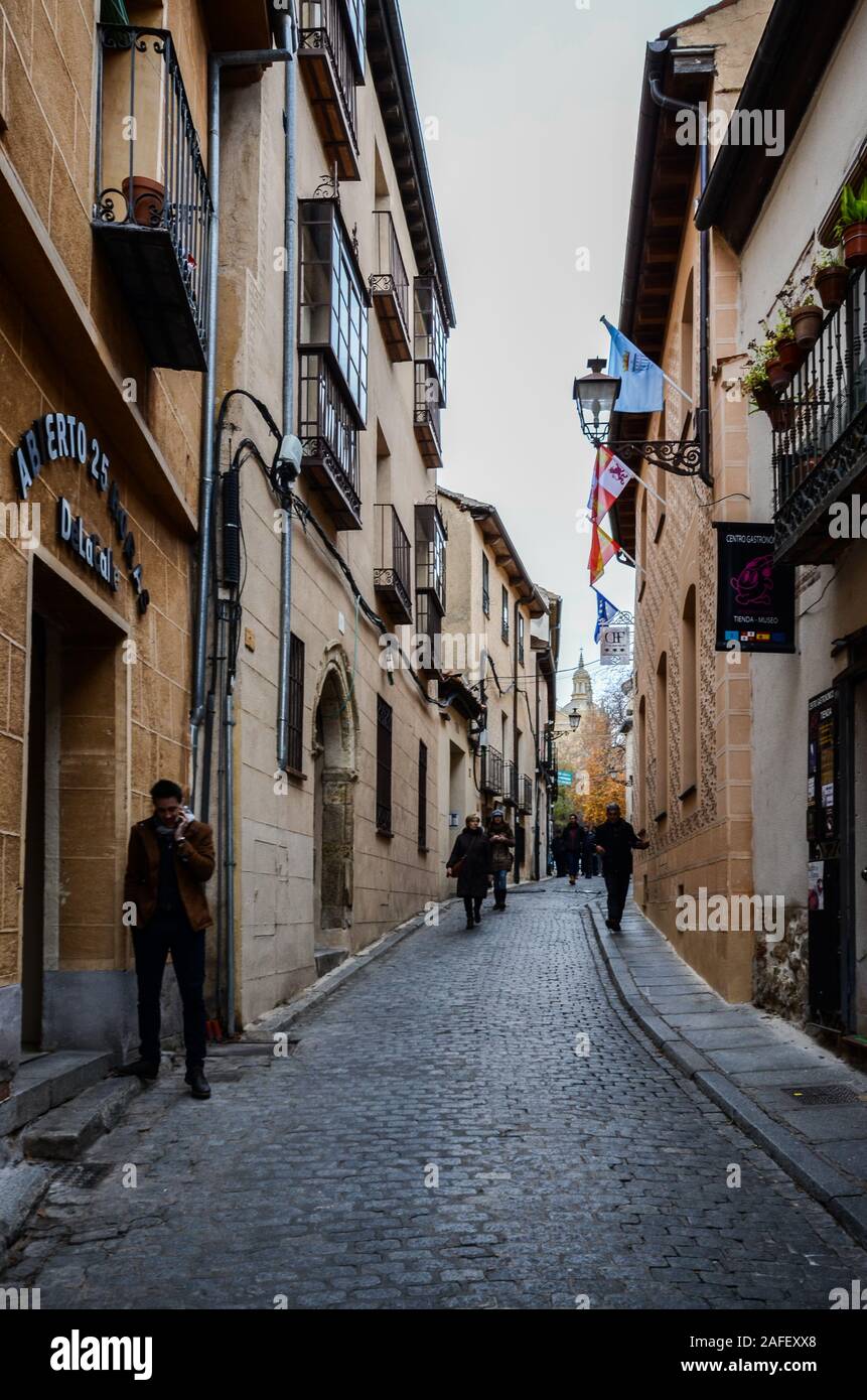 Medieval streets in segovia hi-res stock photography and images - Alamy