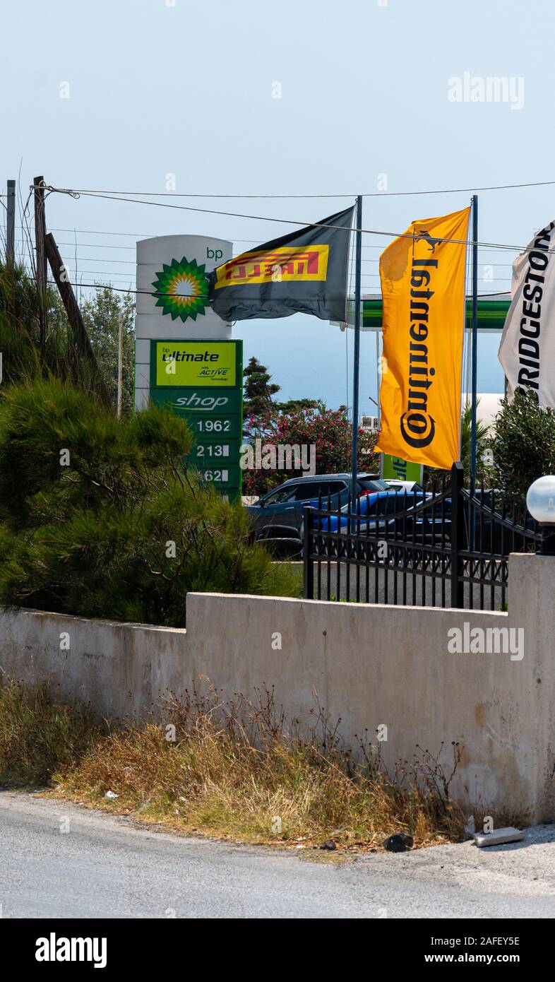 Bp flags hi-res stock photography and images - Alamy