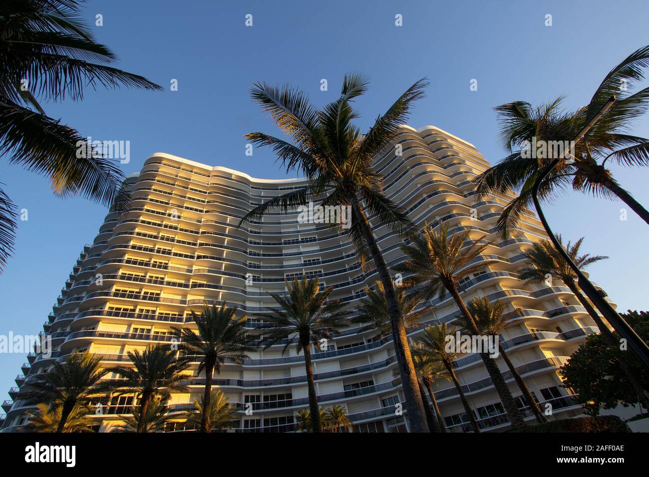 Sunny isles beach skyline hi-res stock photography and images - Alamy