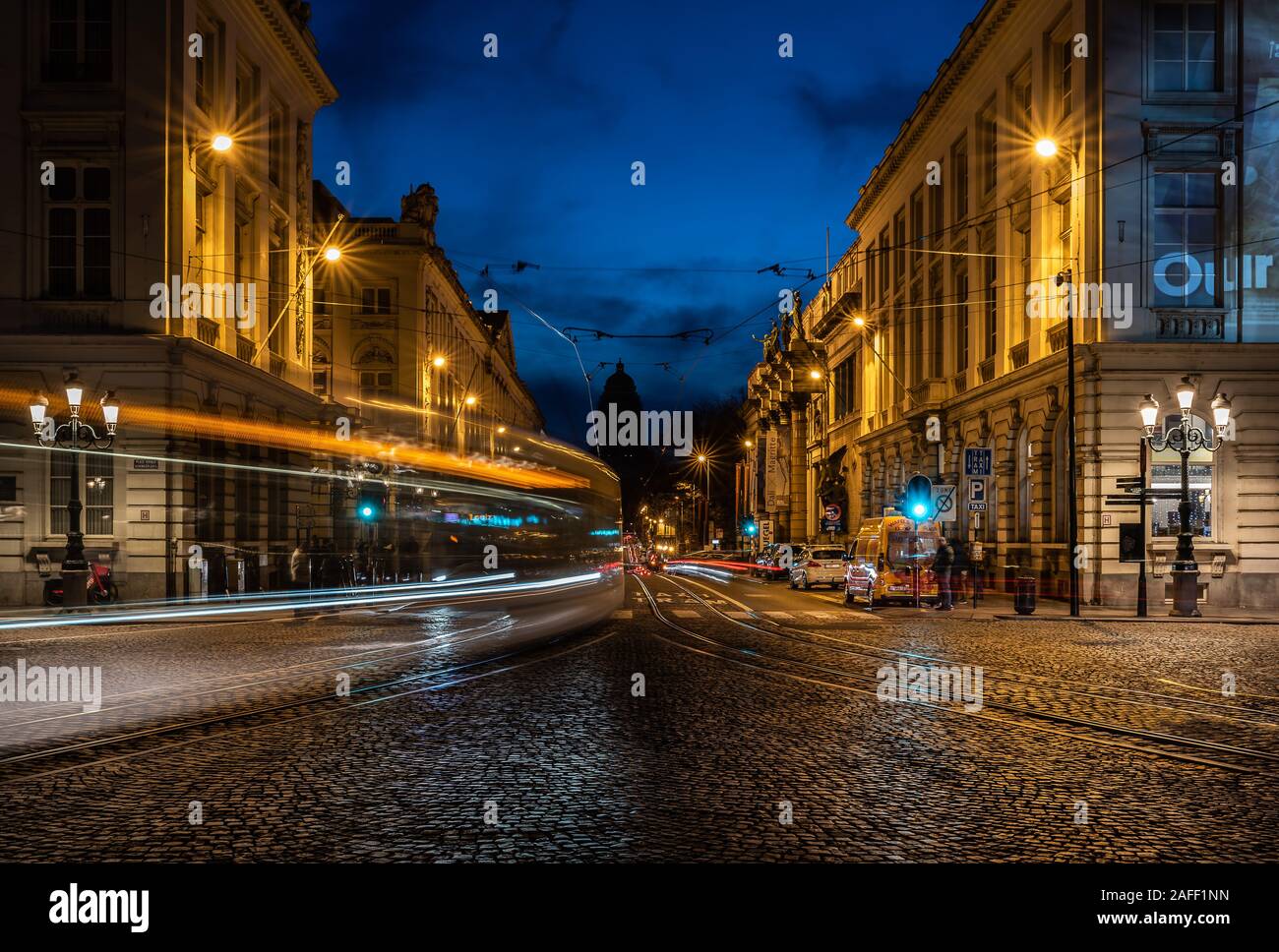 Night view brussels city museum hi-res stock photography and images - Alamy