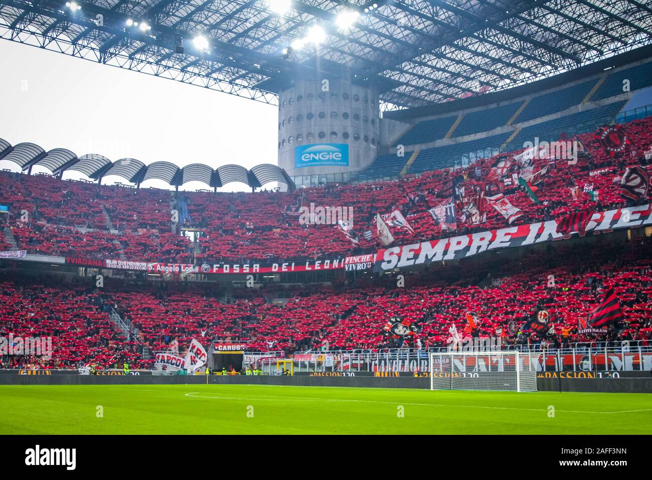 Curva fans ac milan coreografia celebration 120 anni hi-res stock ...