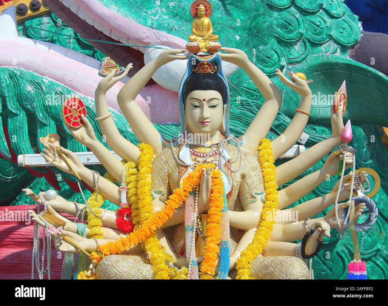 18 armige Shiva im Wat Plai Leam Resort Stock Photo - Alamy