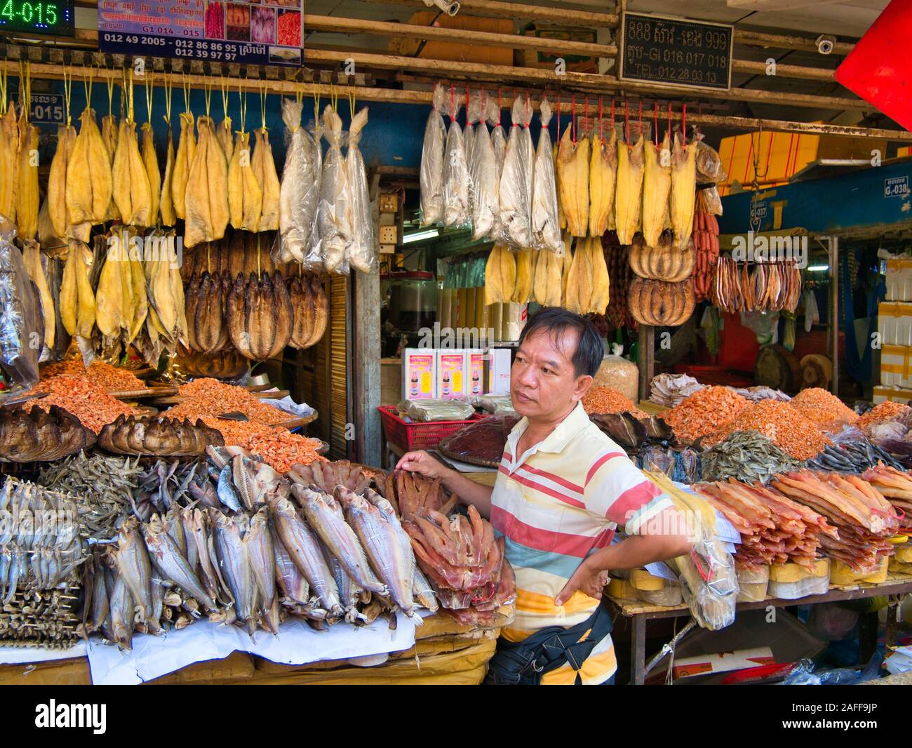 Khmer street market hi-res stock photography and images - Alamy