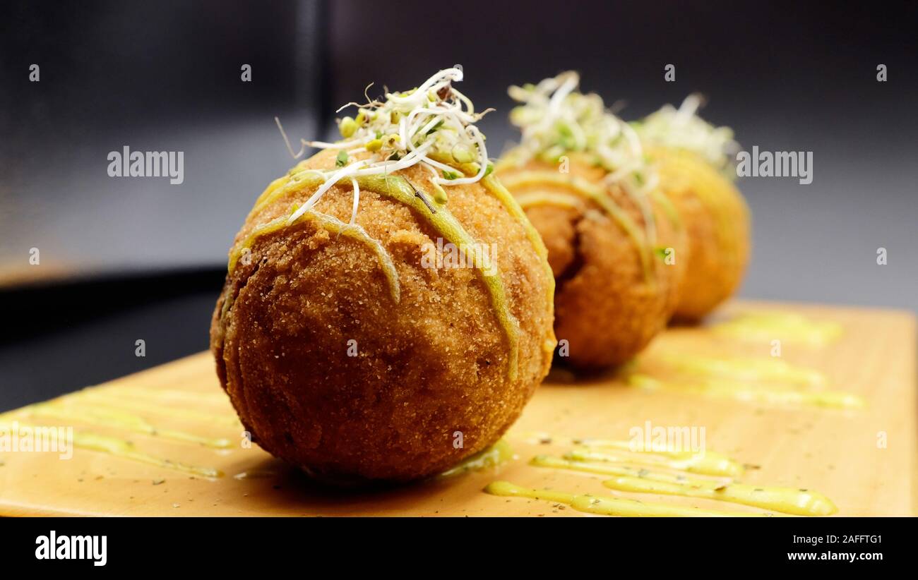 Ecuador bolon de verde hi-res stock photography and images - Alamy