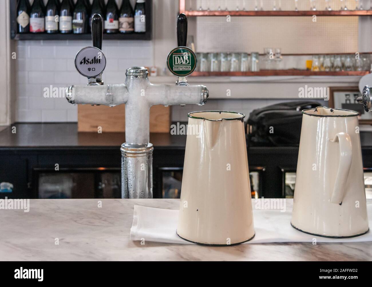 Beer cans australia hi-res stock photography and images - Alamy