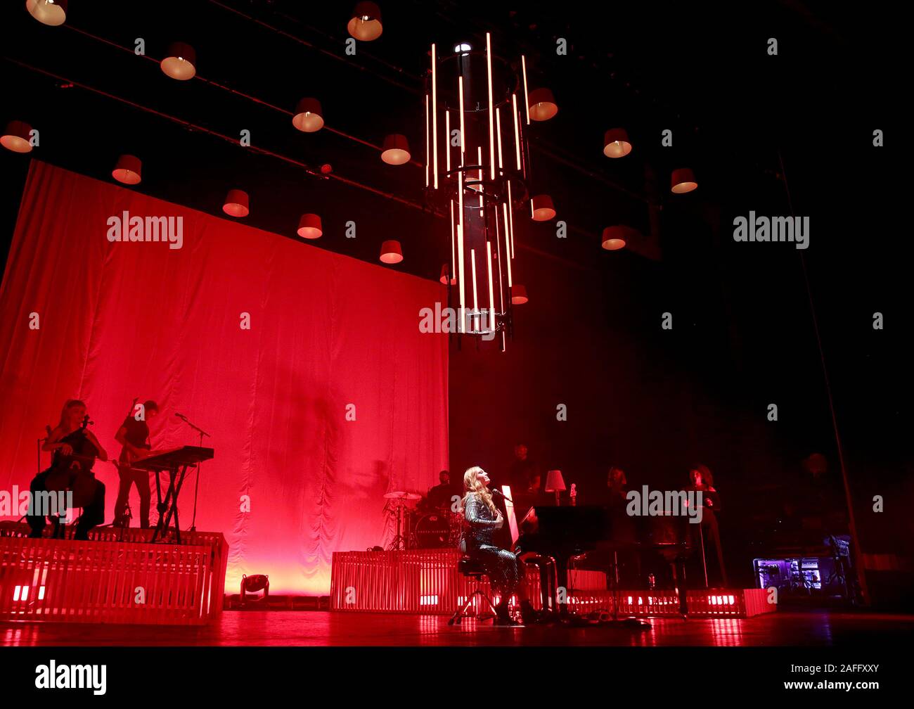 Freya Ridings Performing at Manchester O2 Apollo Featuring: Freya ...