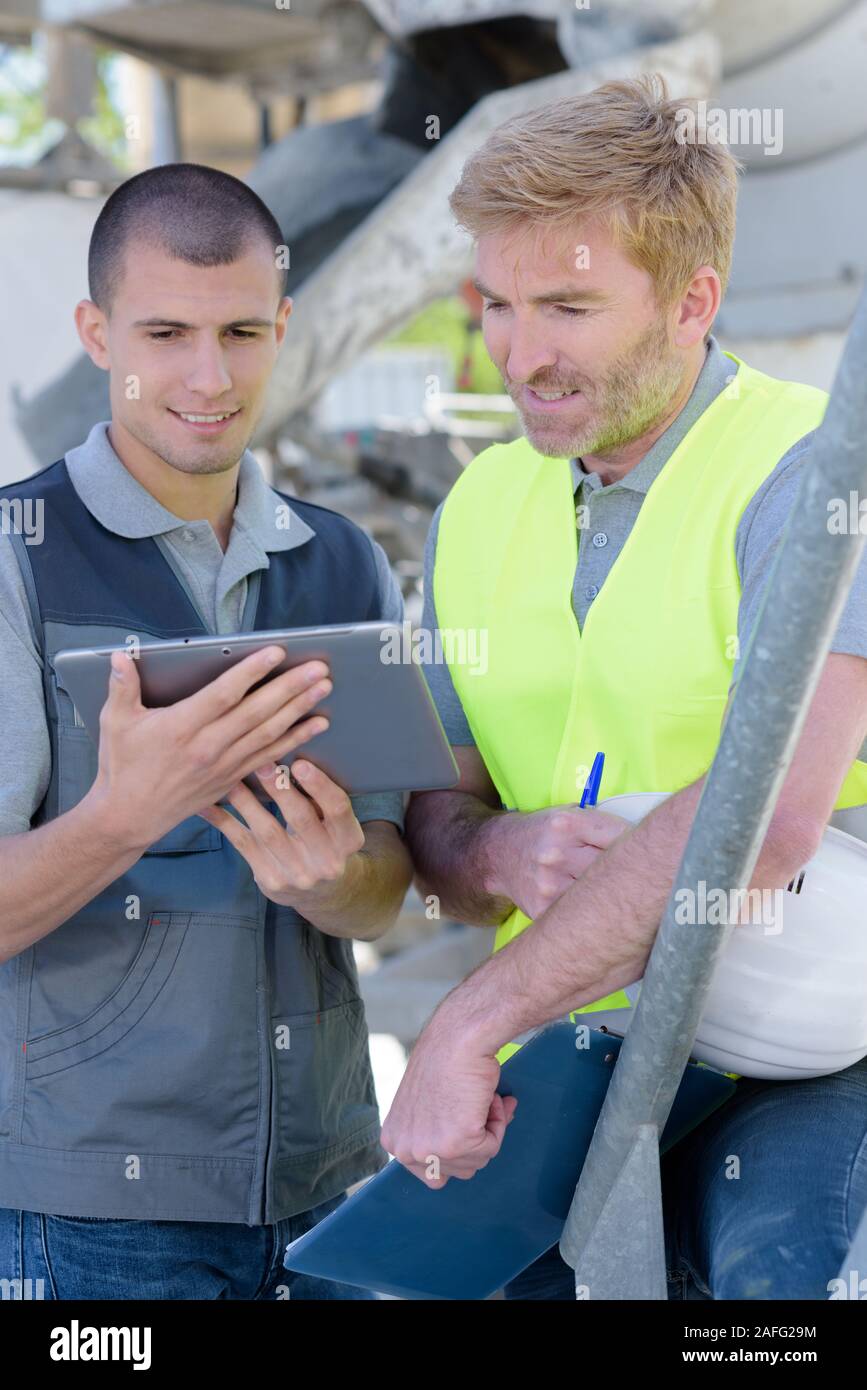 Manufacture of concrete blocks hi-res stock photography and images - Alamy