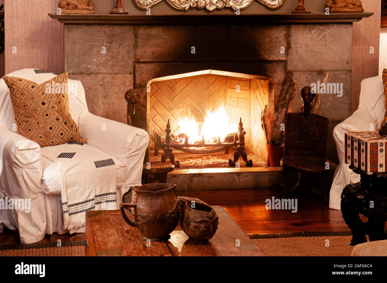 Interior african hut hi-res stock photography and images - Alamy