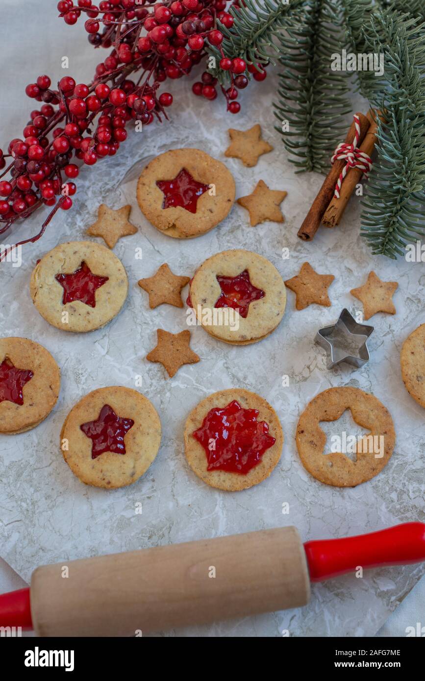 Traditional German Linzer Cookies Stock Photo - Alamy