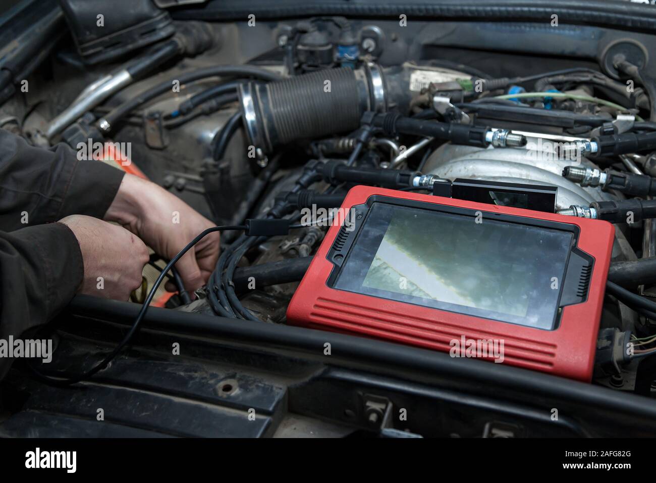 Borescope hi-res stock photography and images - Alamy