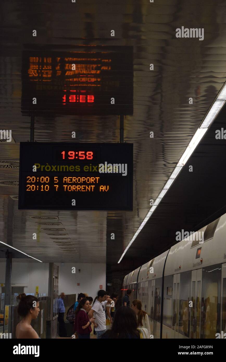 Metro schedule hi-res stock photography and images - Alamy