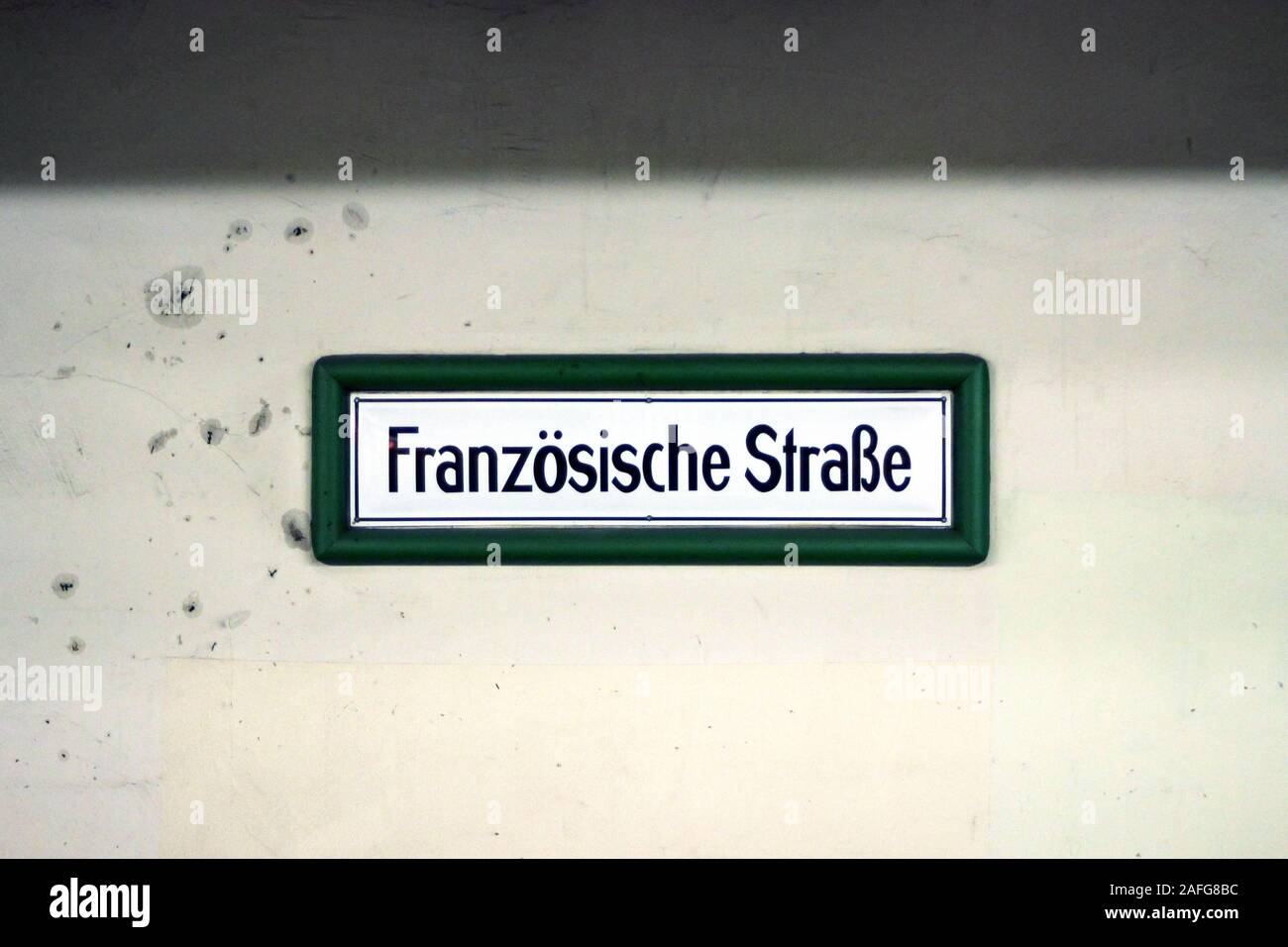 U bahn u bahn station hi-res stock photography and images - Alamy