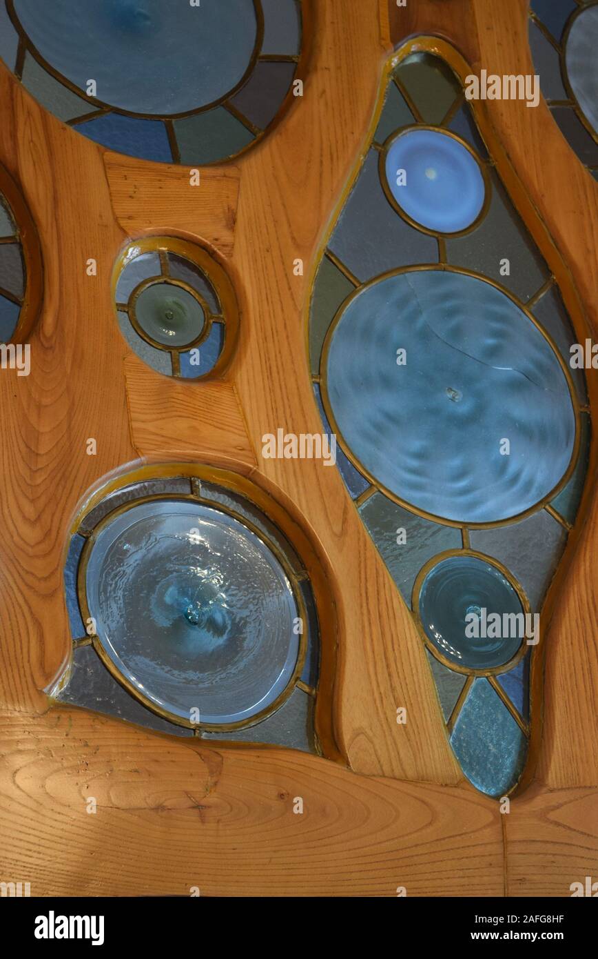 Detail of a glass inlay in a wooden window at Casa Battló. By Antonio ...