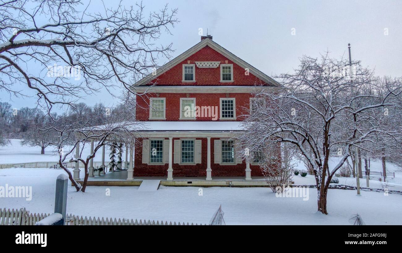 Georgian house snow winter hi-res stock photography and images - Alamy