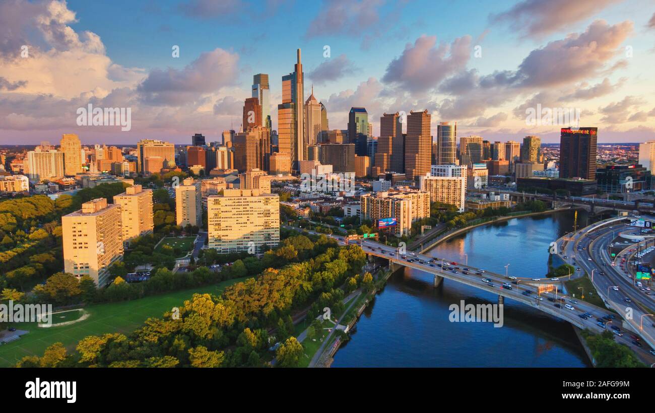 Philadelphia skyline view philadelphia skyline hi-res stock photography ...