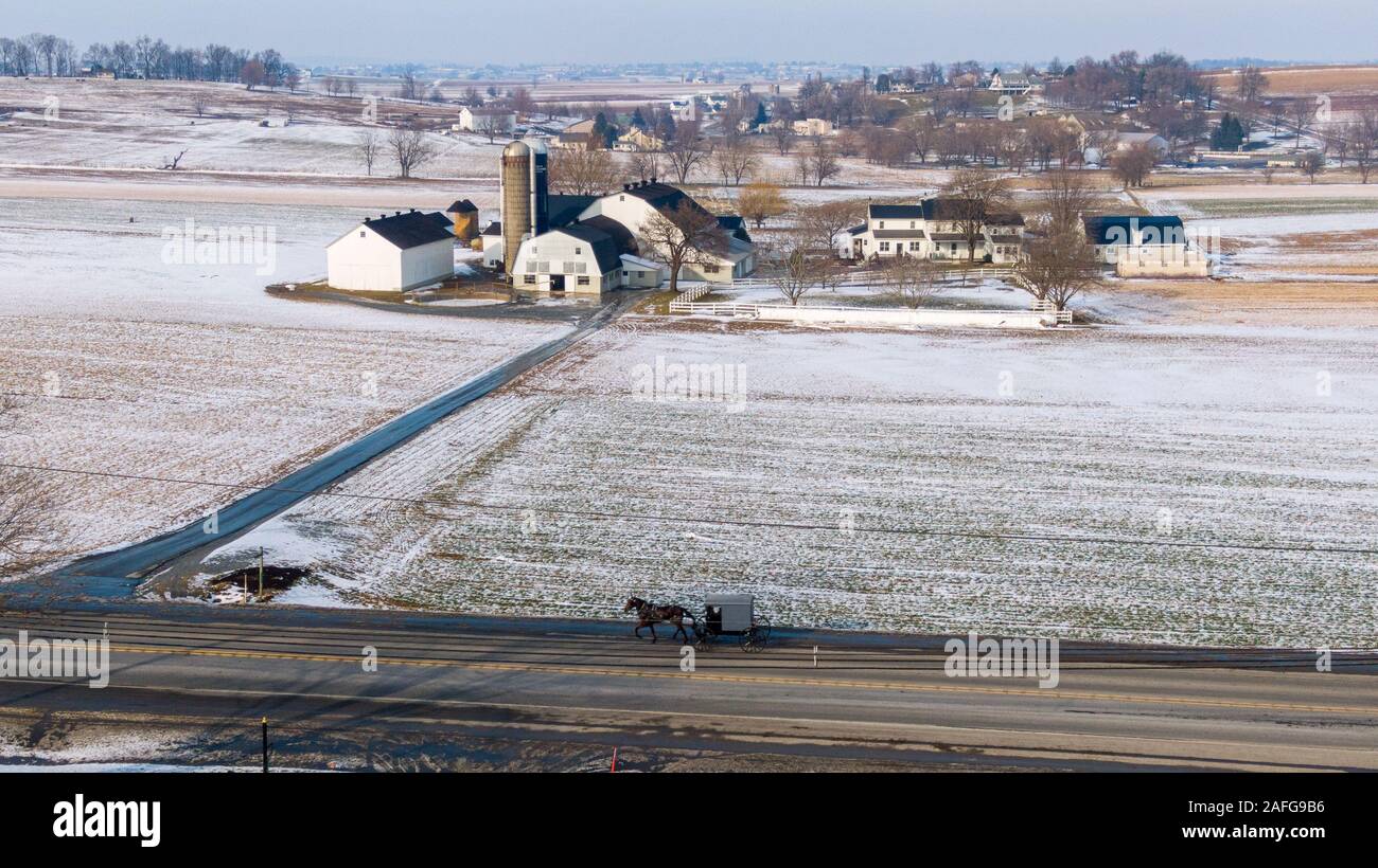 Amish farming country hi-res stock photography and images - Alamy