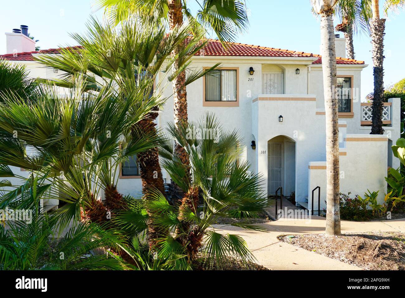 Southern california stucco house hi-res stock photography and images ...