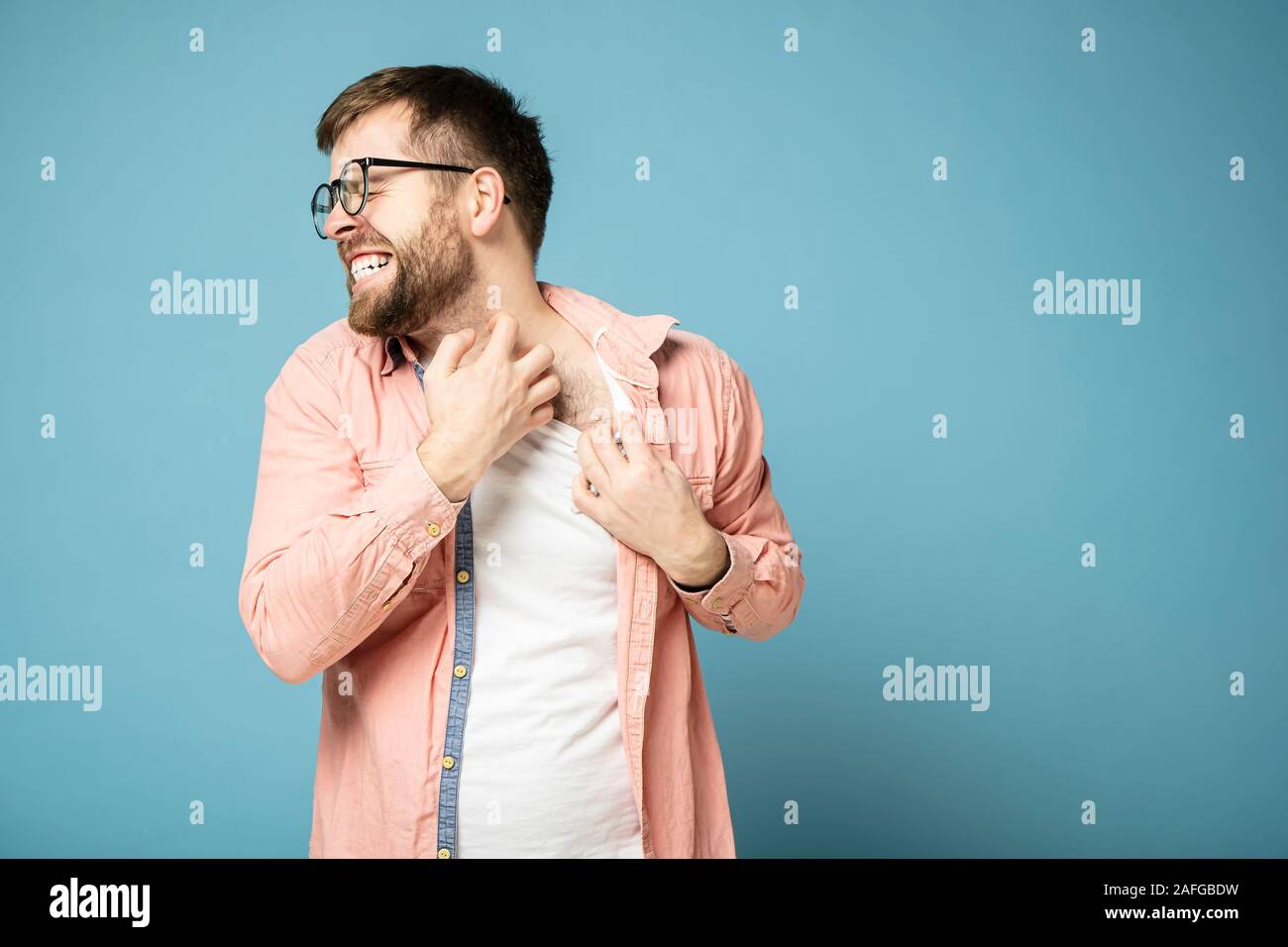 Man bite neck hi-res stock photography and images - Alamy