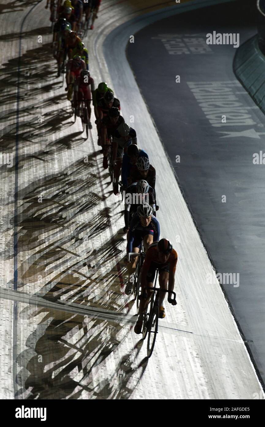 Velodrome race madison hi-res stock photography and images - Alamy