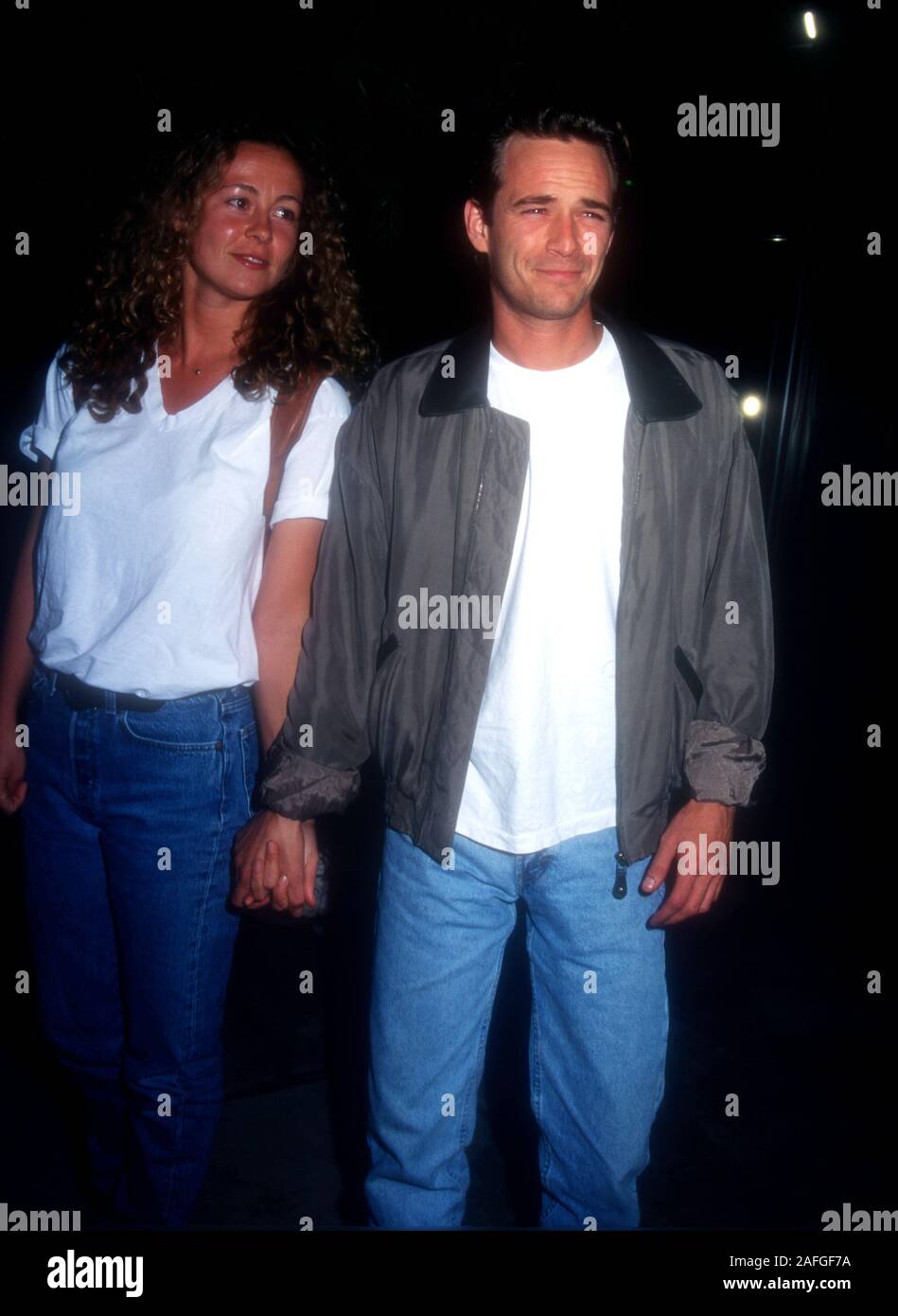 Beverly Hills, California, USA 3rd April 1995 Actor Luke Perry and wife ...