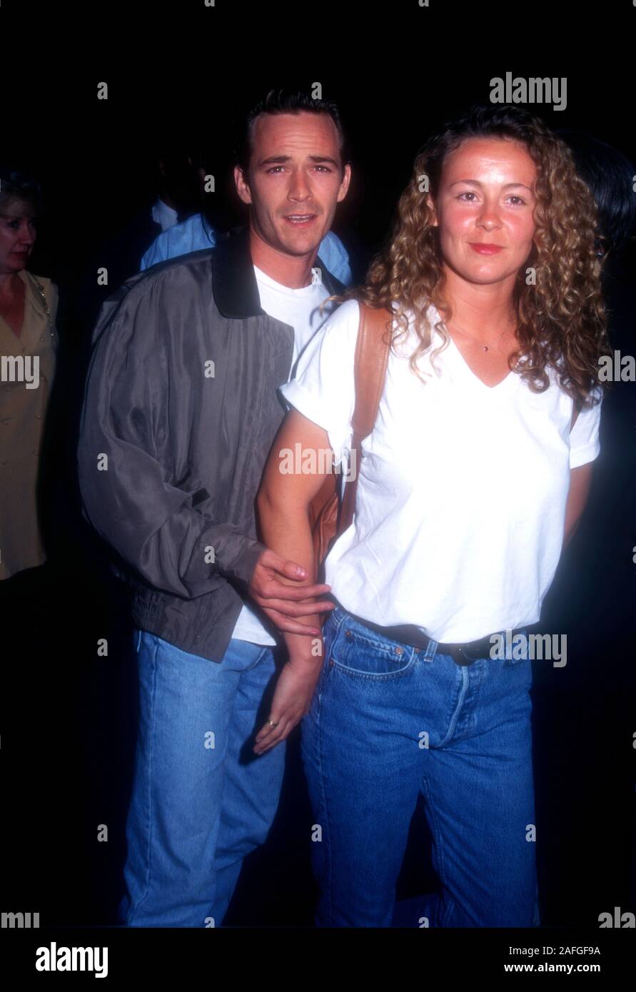 Beverly Hills, California, USA 3rd April 1995 Actor Luke Perry and wife ...