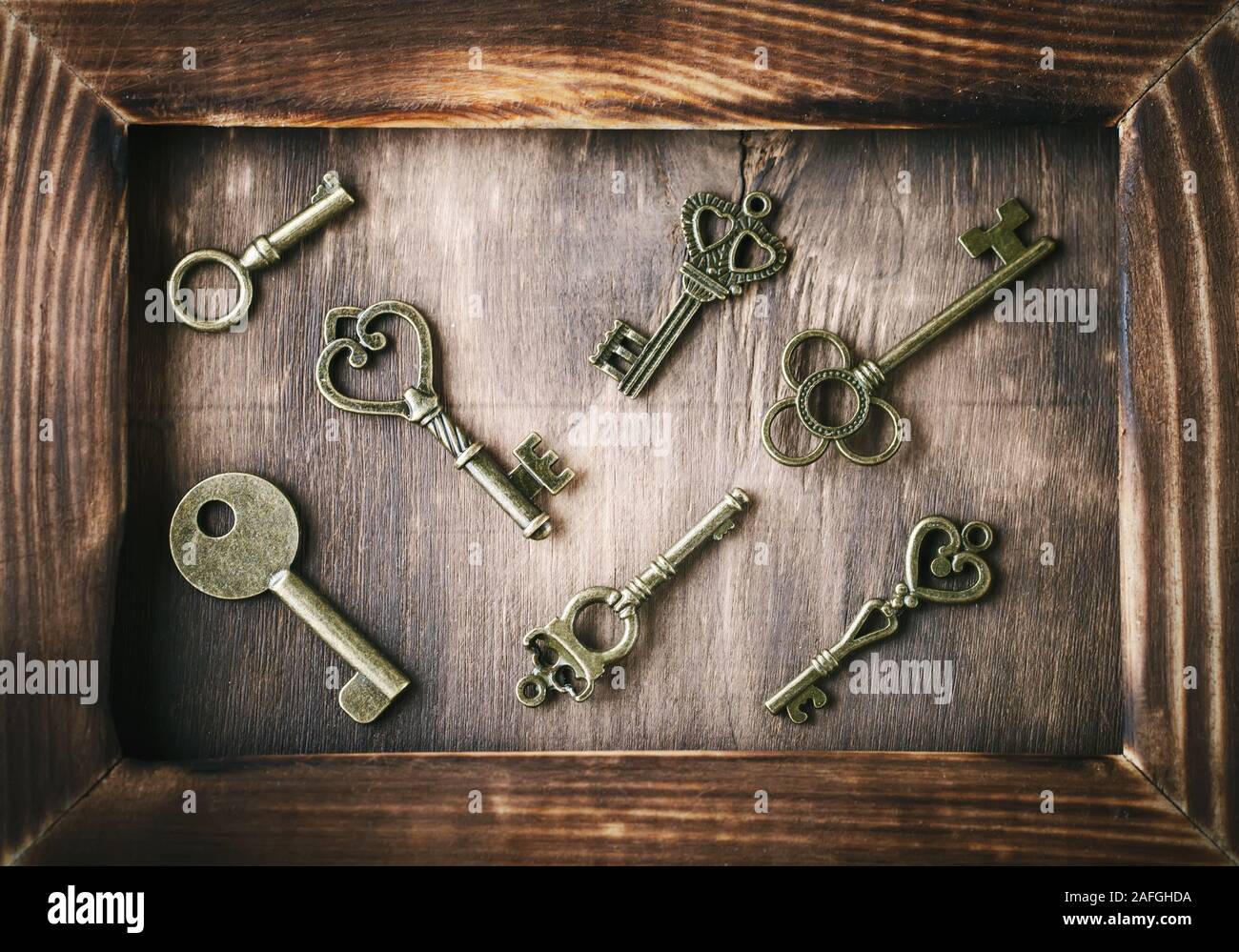 Ancient keys hi-res stock photography and images - Alamy