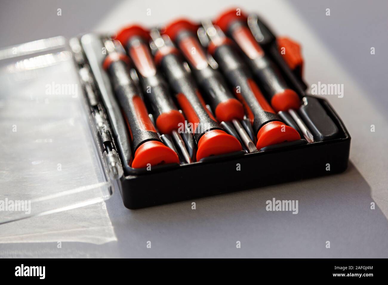 Set screwdrivers in toolbox hi-res stock photography and images - Alamy