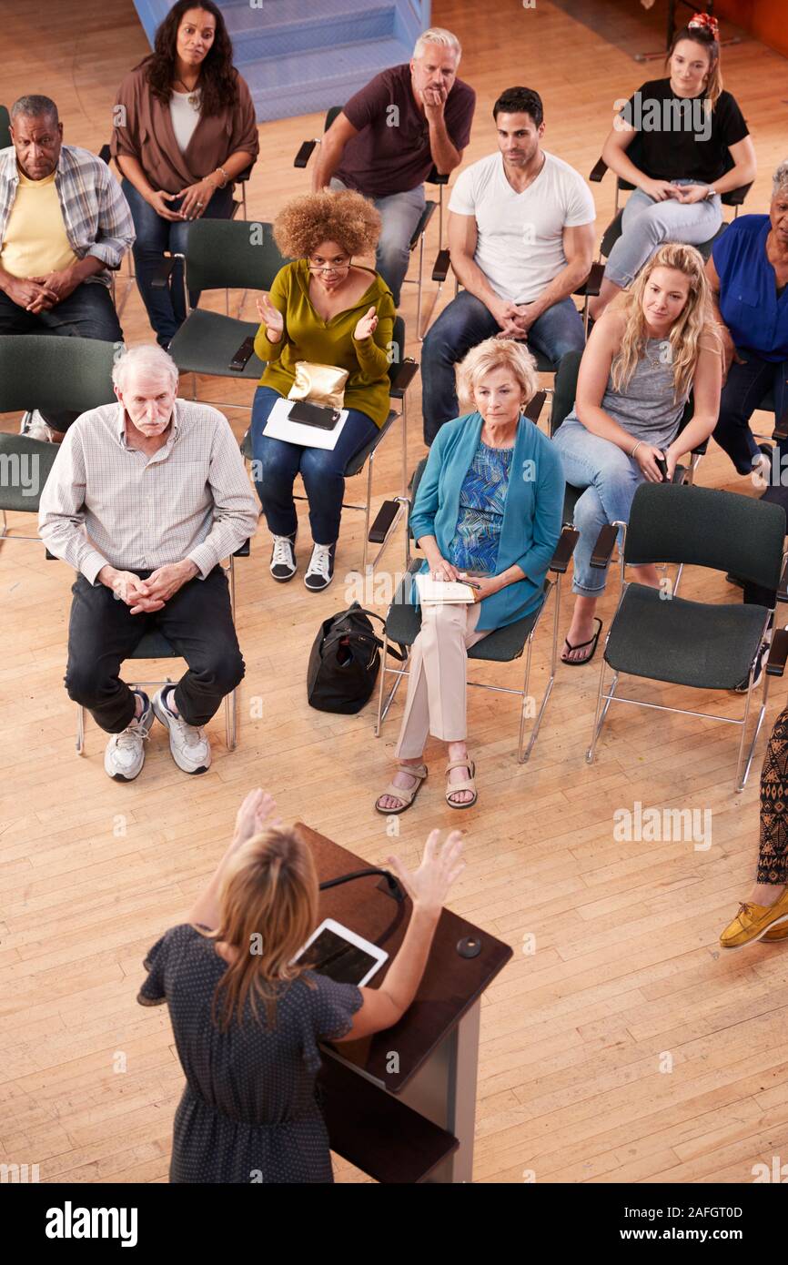 Above view group people sitting hi-res stock photography and images - Alamy