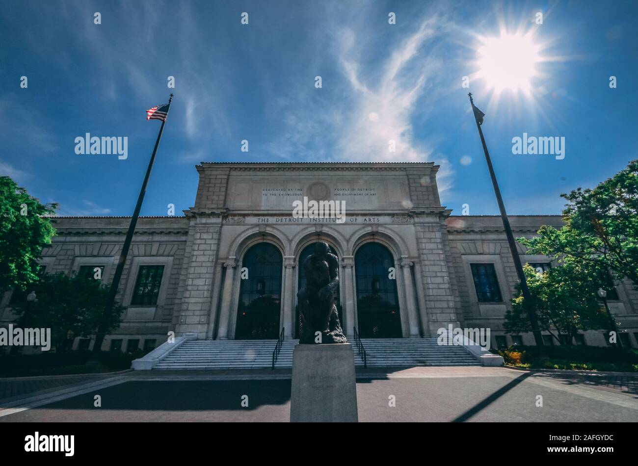Detroit Institute of Arts with the statue of The Thinker in front of it ...