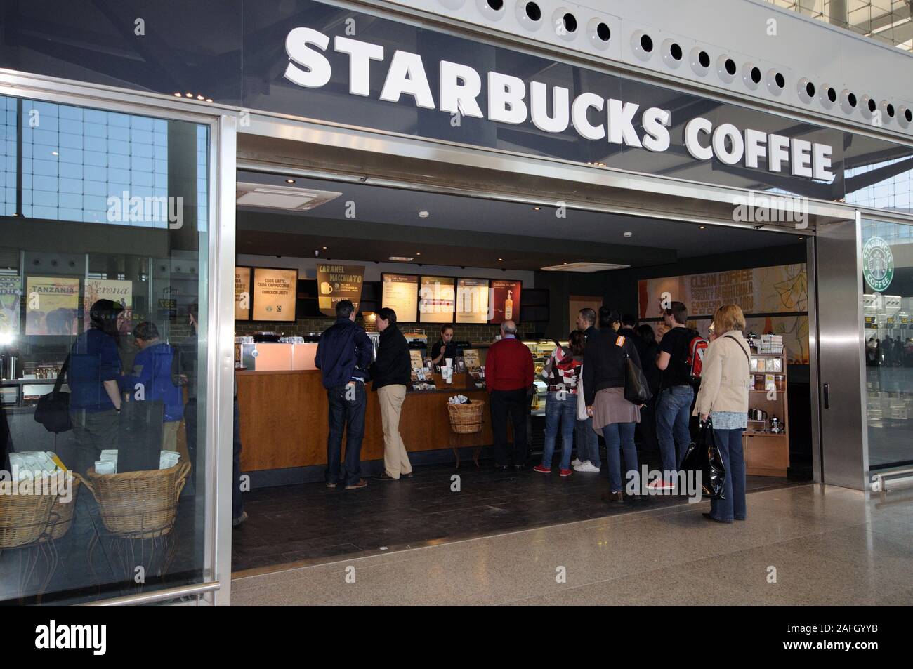 Costa and starbucks hi-res stock photography and images - Alamy