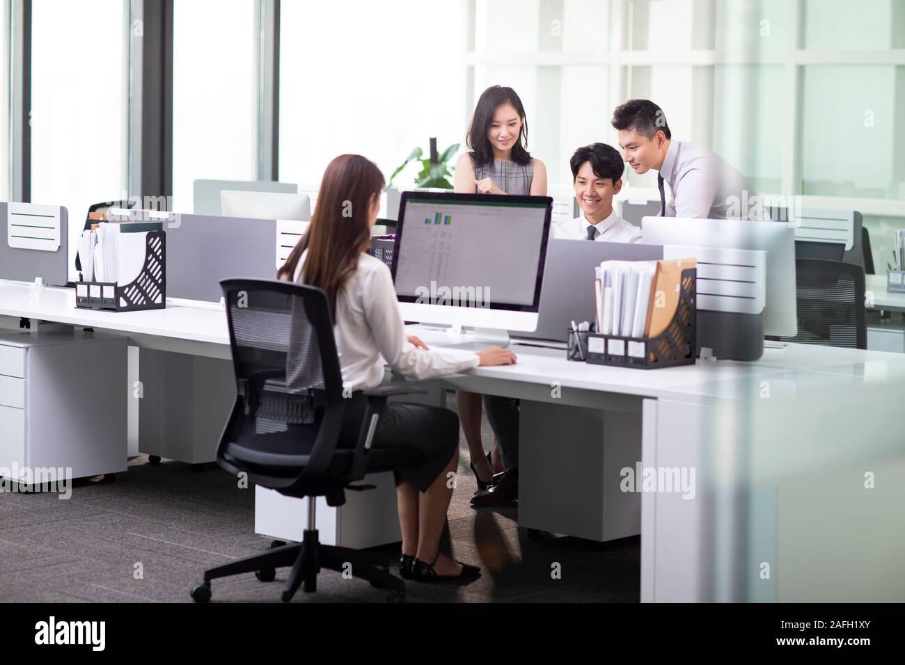 Office full of computers hi-res stock photography and images - Alamy
