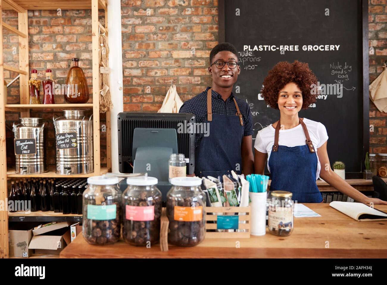 African american store owners hi-res stock photography and images - Alamy