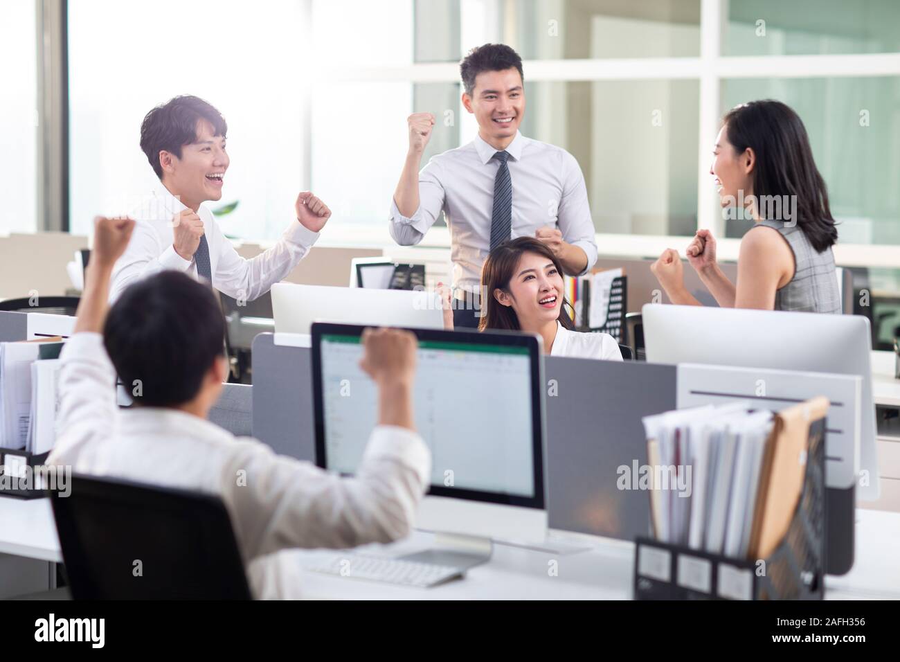 Business team cheering shouting hi-res stock photography and images - Alamy