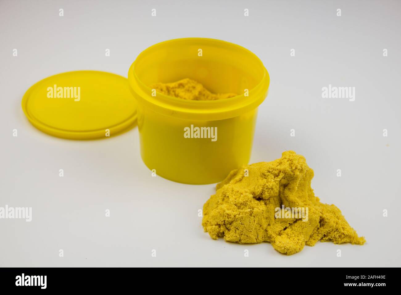 Kinetic sand hi-res stock photography and images - Alamy