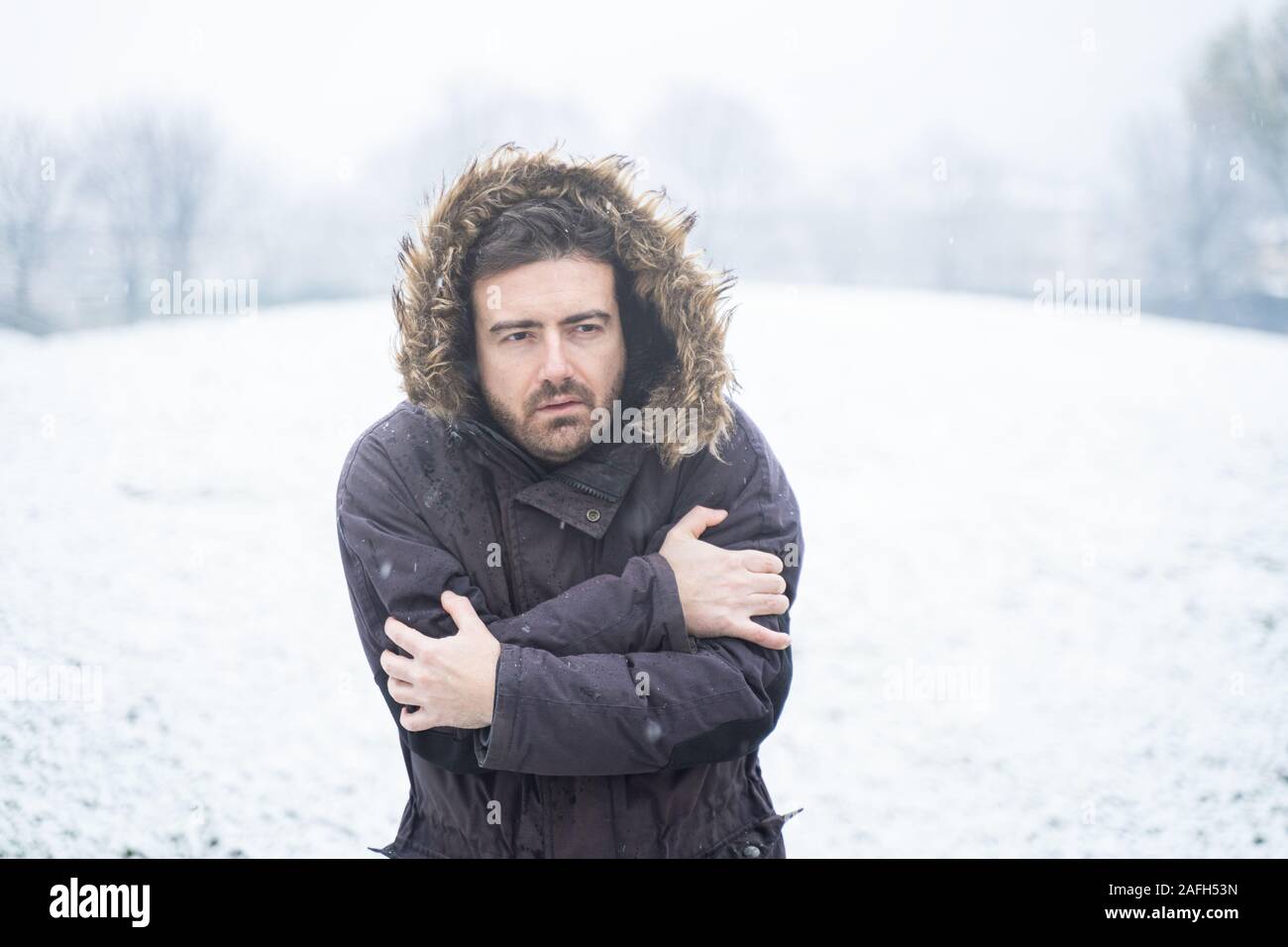 Shivering snow hi-res stock photography and images - Alamy
