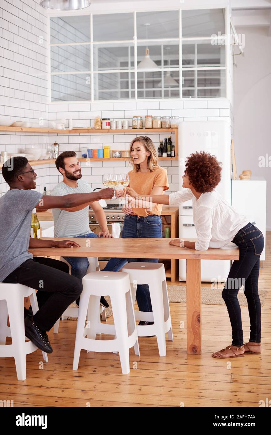 Two men talking at a party hi-res stock photography and images - Alamy