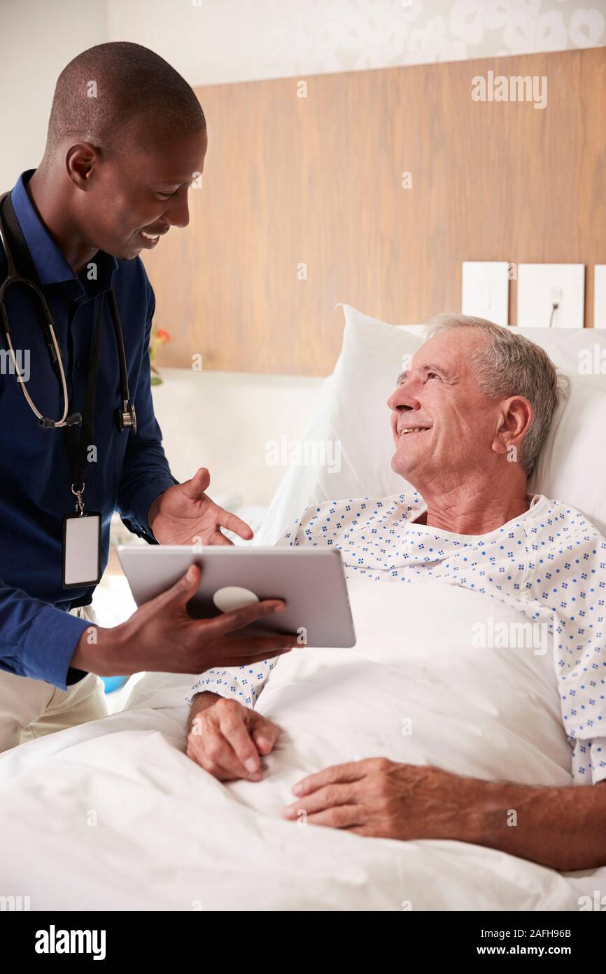Black man in hospital bed hi-res stock photography and images - Alamy