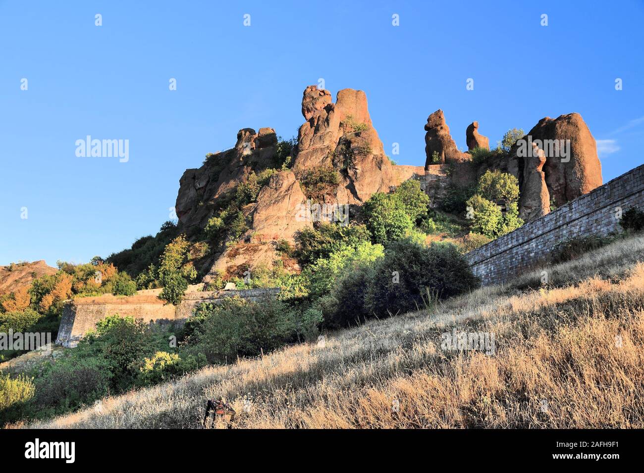 Belogradchik Rocks in Bulgaria - rock formations and fortress walls ...
