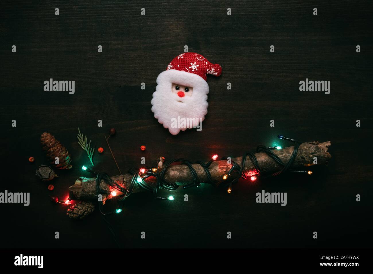 Christmas holiday background with Santa Claus and twinkle light, flat ...
