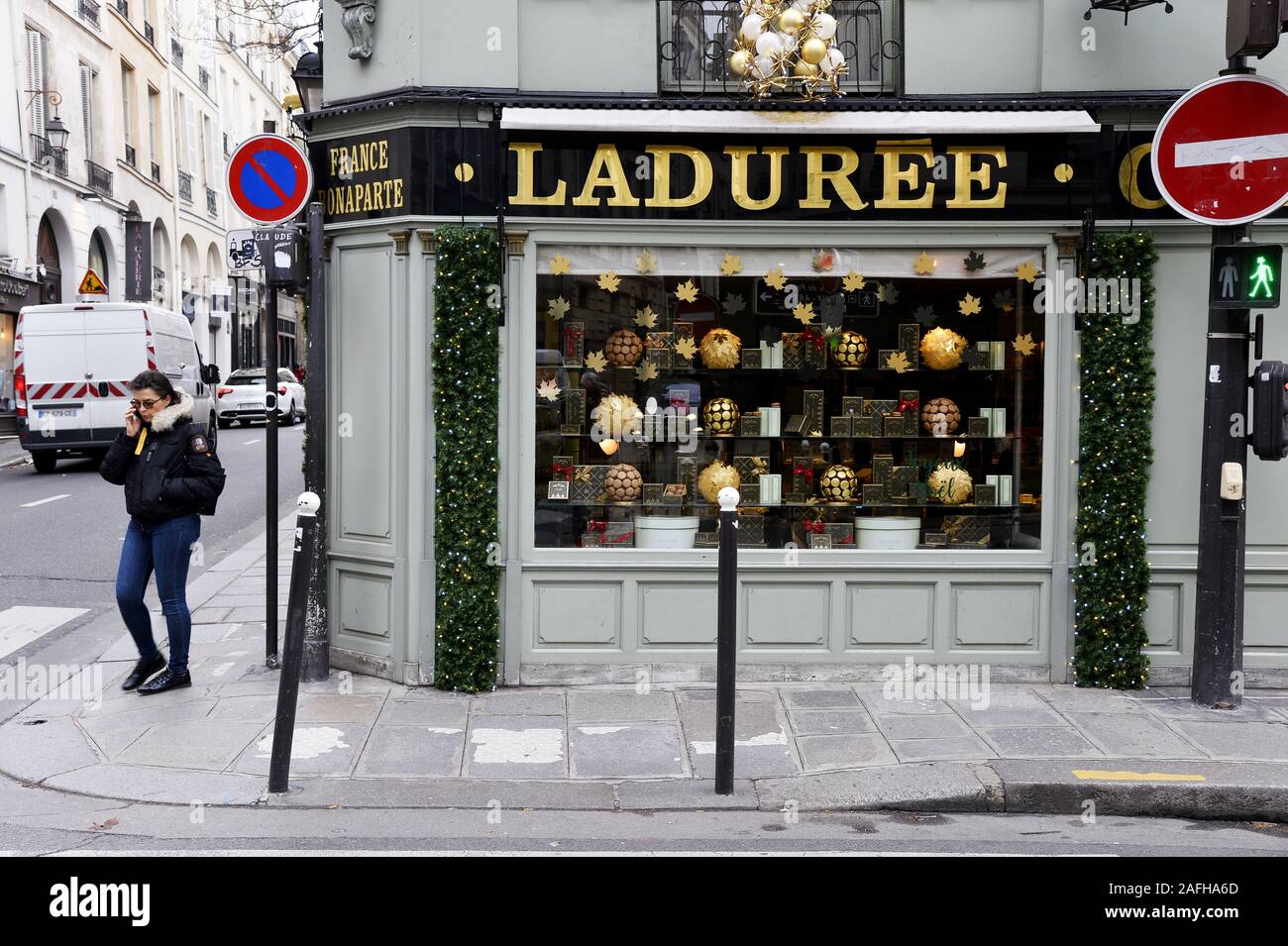 Laduree macarons paris hi-res stock photography and images - Alamy