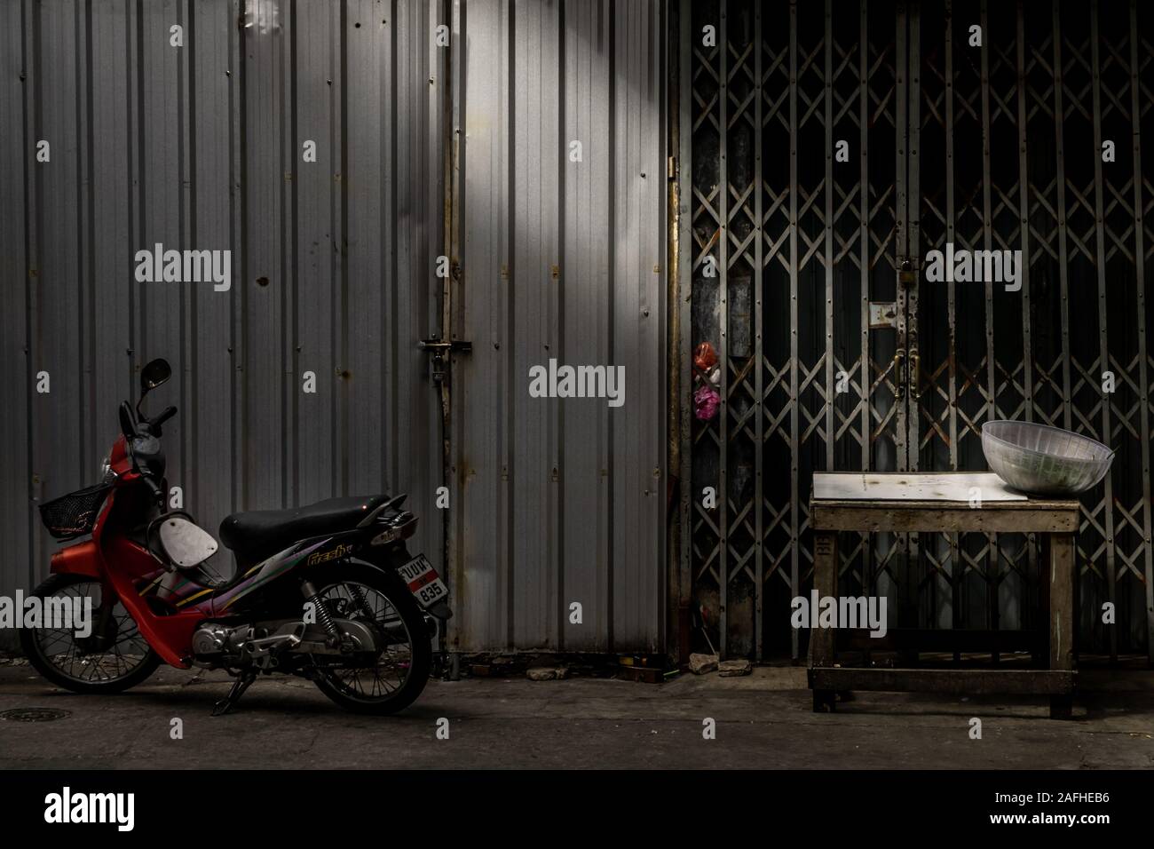 Steel folding gates hi-res stock photography and images - Alamy