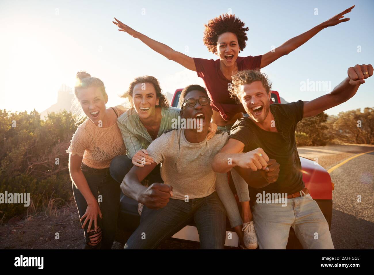 Five friends cheering close up hi-res stock photography and images - Alamy