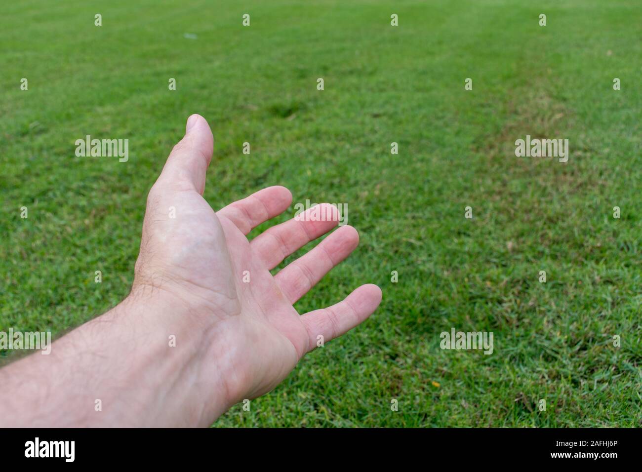 Hand open palm helping hi-res stock photography and images - Alamy