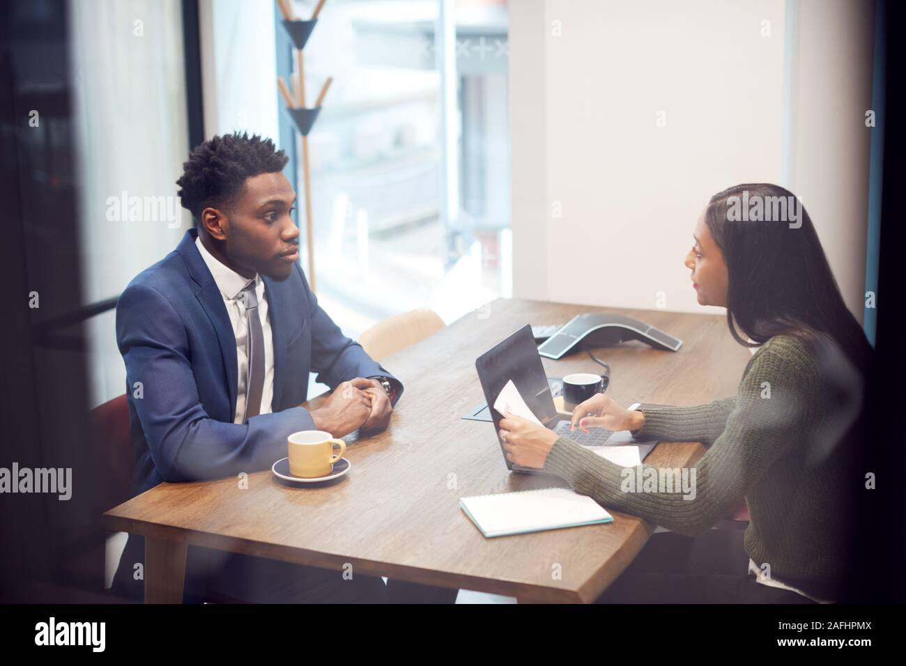 Job candidate sitting table hi-res stock photography and images - Alamy