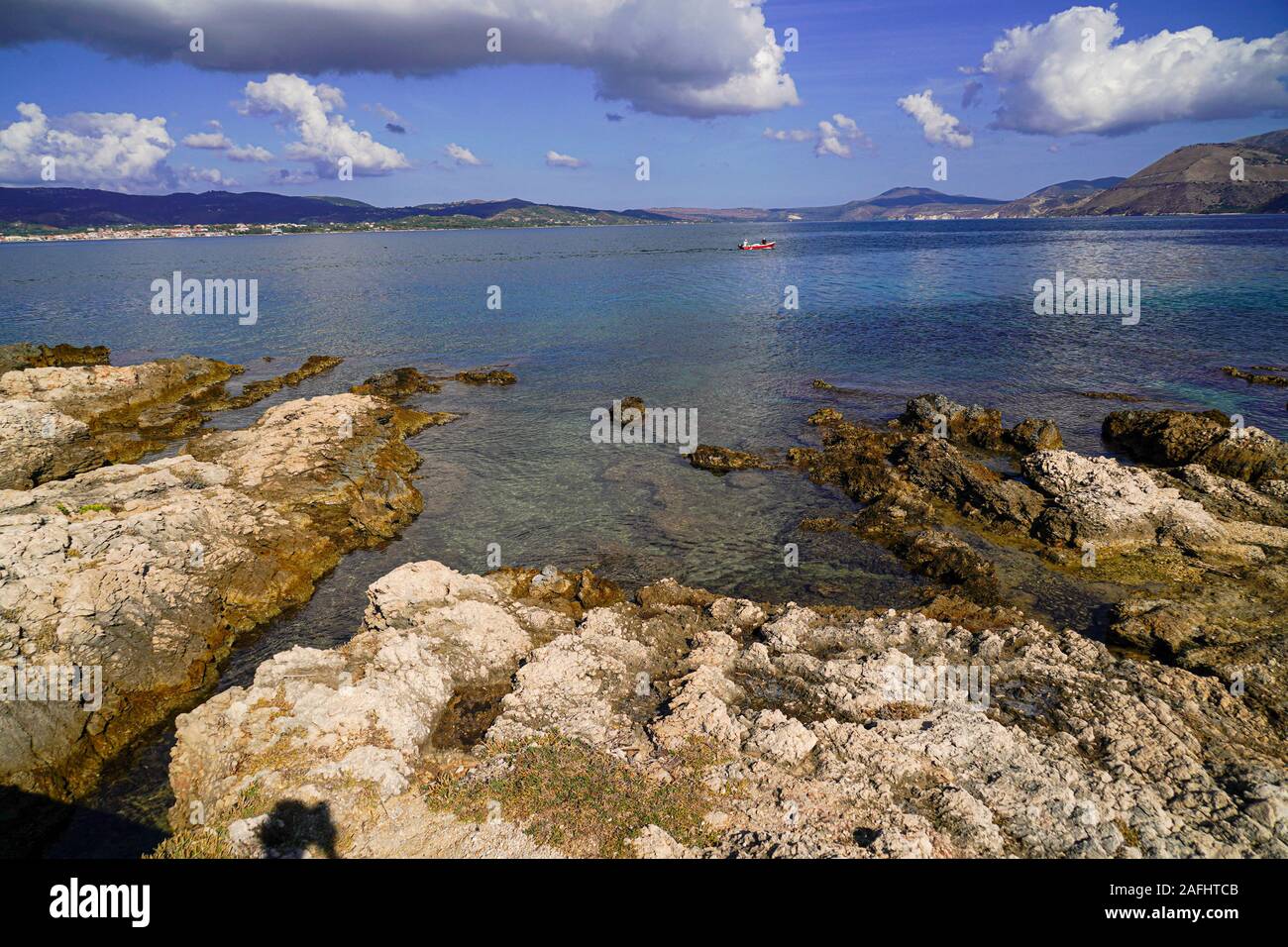 Daytime tourism perfect coastline beach hi-res stock photography and ...