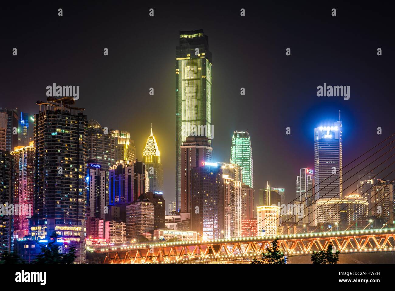 The qiansimen jialing river bridge hi-res stock photography and images ...