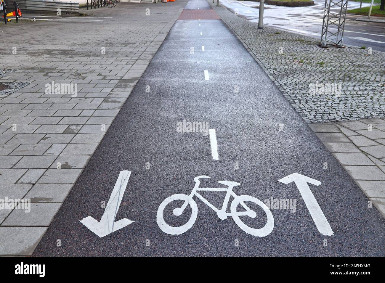 Bicycle path in Gothenburg, Sweden. Cycling transportation ...